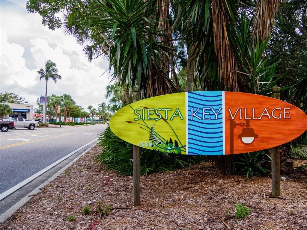 066_Siesta Key Village | Candy Swick